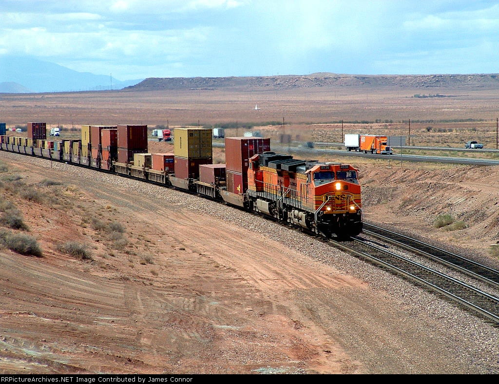 BNSF Intermodal led by BNSF 4536